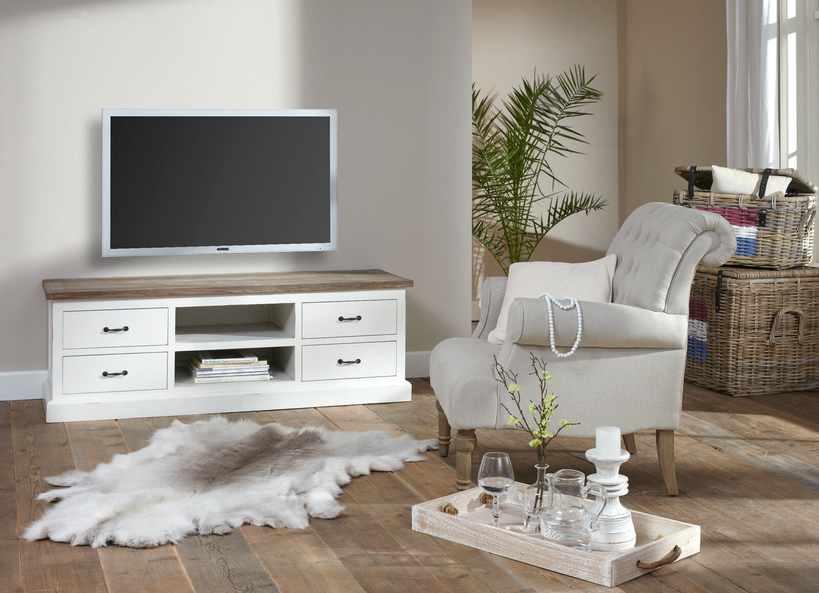 TV-Schrank Provence Landhaus | HSM Collection | SKANMØBLER