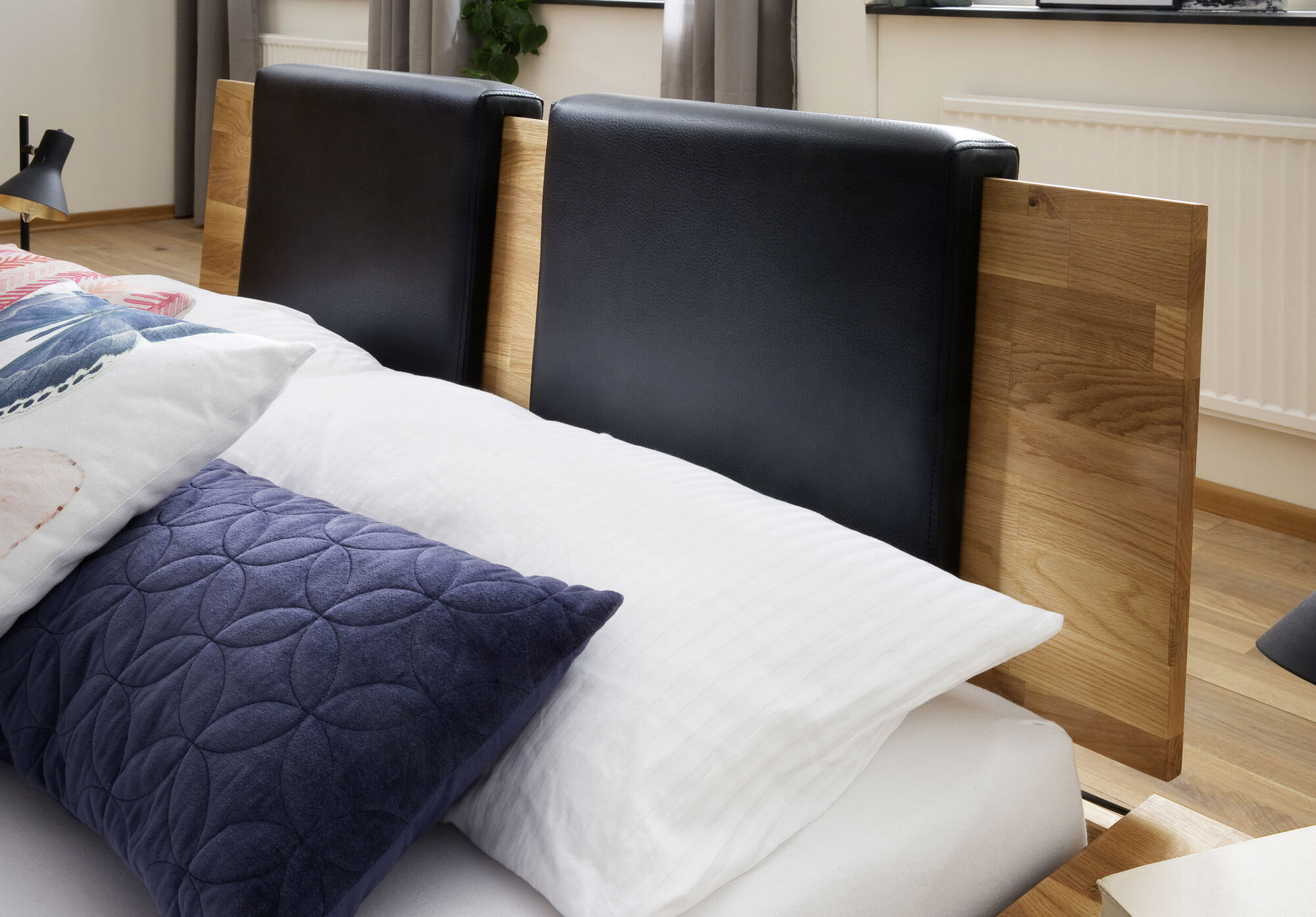 Schlafzimmer Bett Modern Zen Kernbuche mit Flat Kopfteil von Lars ...