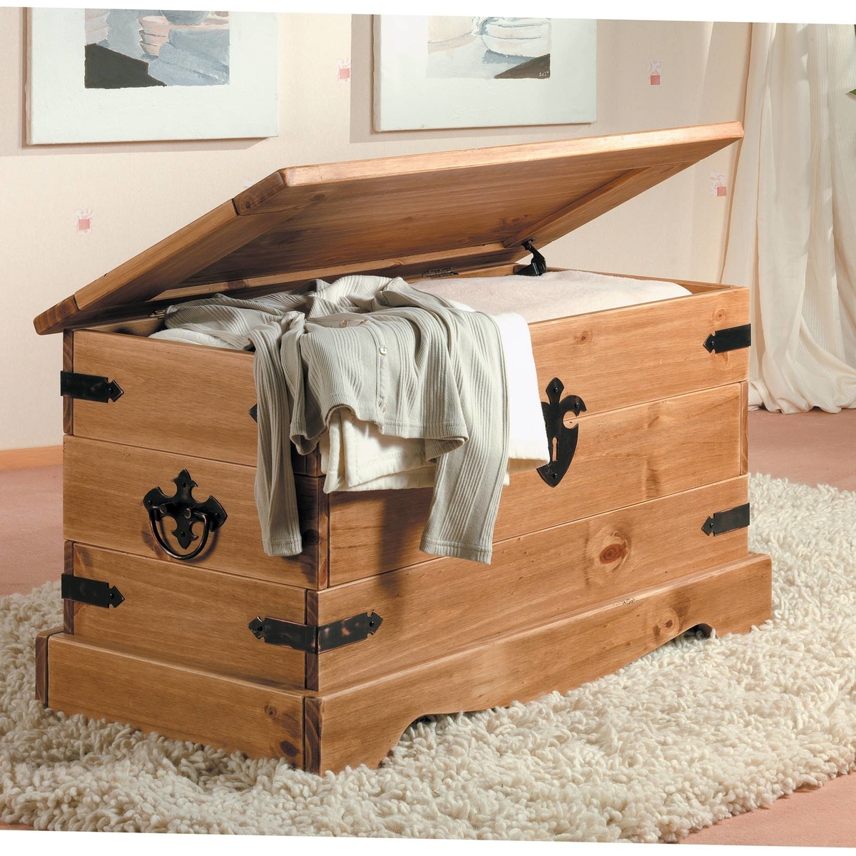 Truhe mit geradem Deckel von Henke günstig bestellen | SKANMØBLER